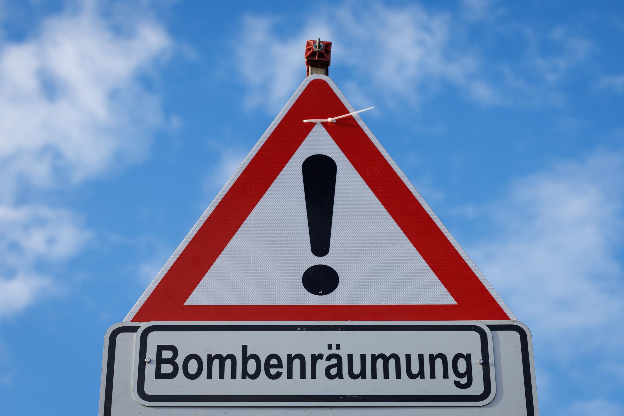 Entwarnung in Osnabrück – Zwei Weltkriegsbomben entschärft - SAT.1 REGIONAL